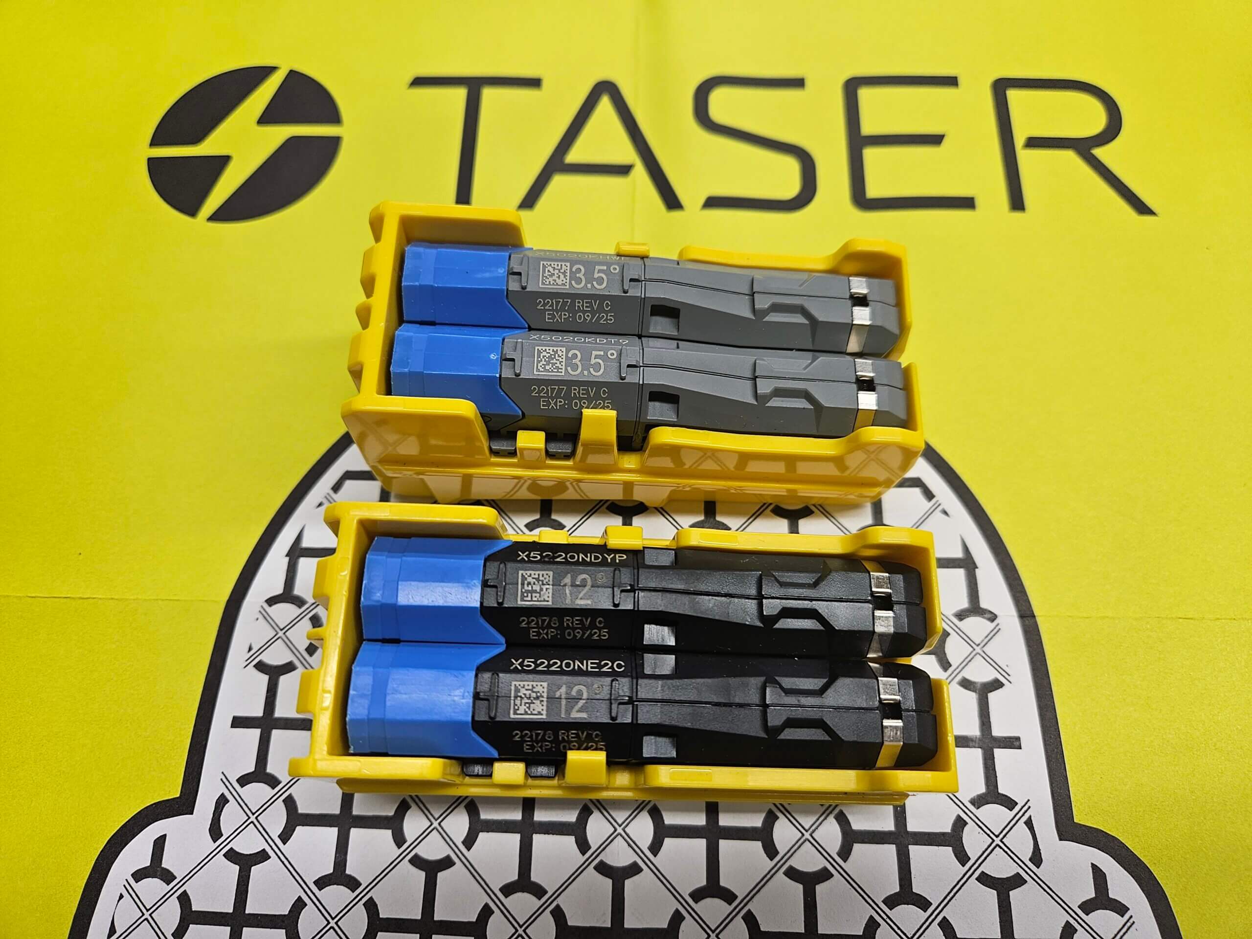 TASER 7 Hook-and-Loop Training (HALT) Cartridges (12- and 3.5-degree ...